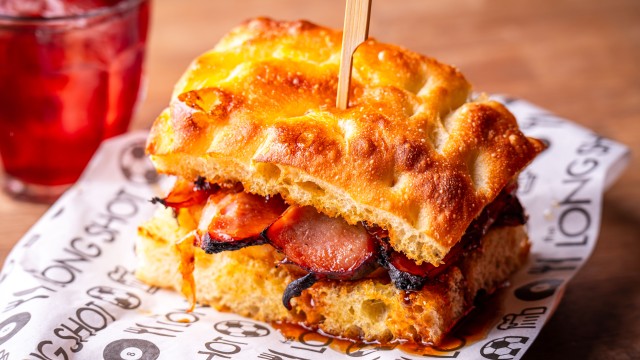 Sports Bar Liverpool - The Long Shot, Albert Dock